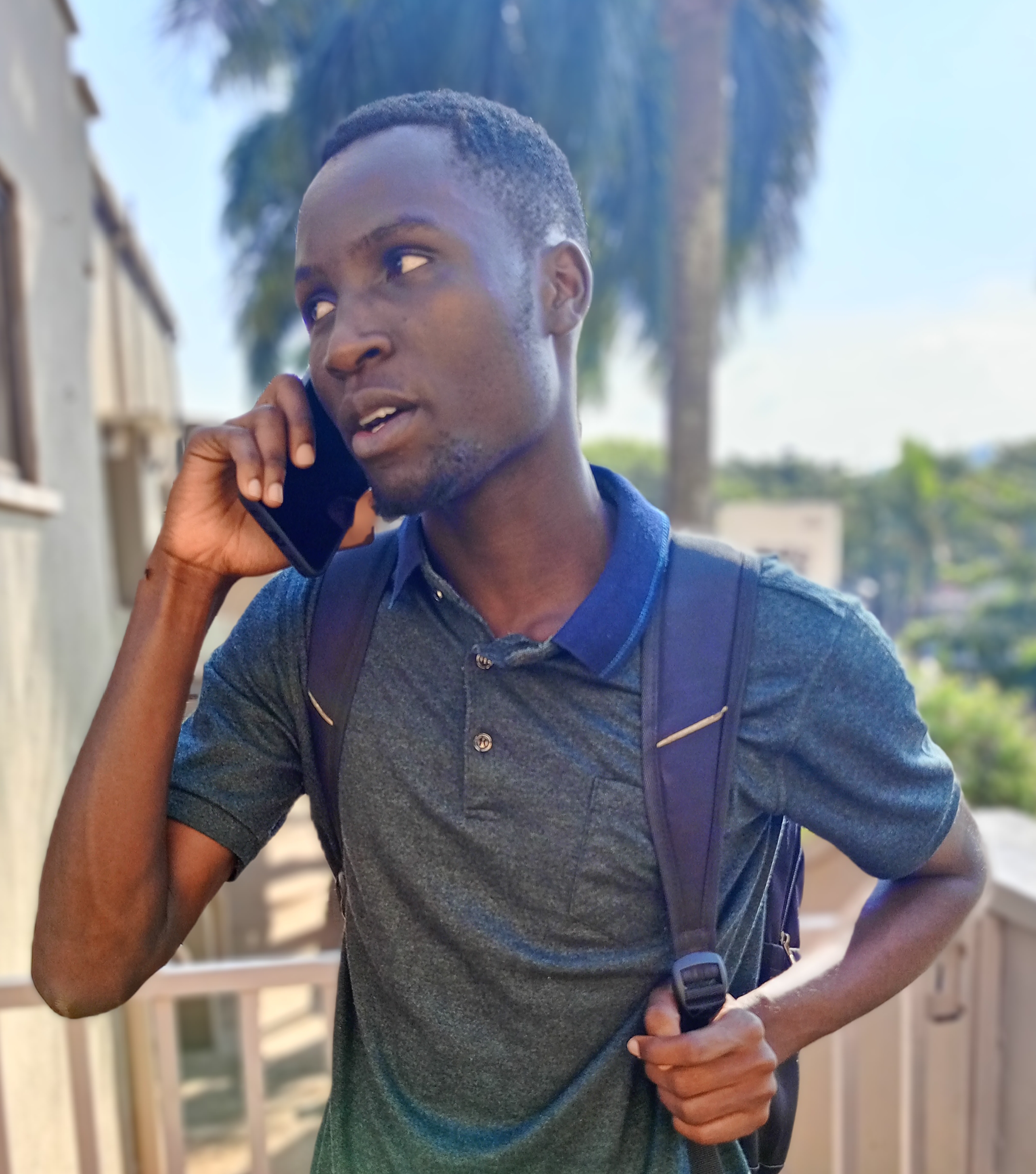 H & S COMPUTER WORLD AND LIGHT CENTRE